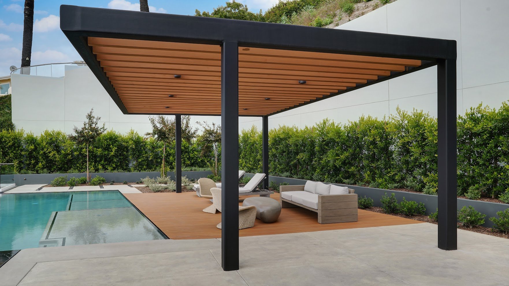 Top 5 Summer Decking Trends of 2025 - Modern Mill
